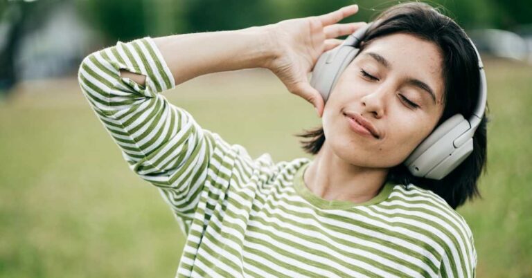 6 Effective Ways How To Listen To Yourself | Lifegram