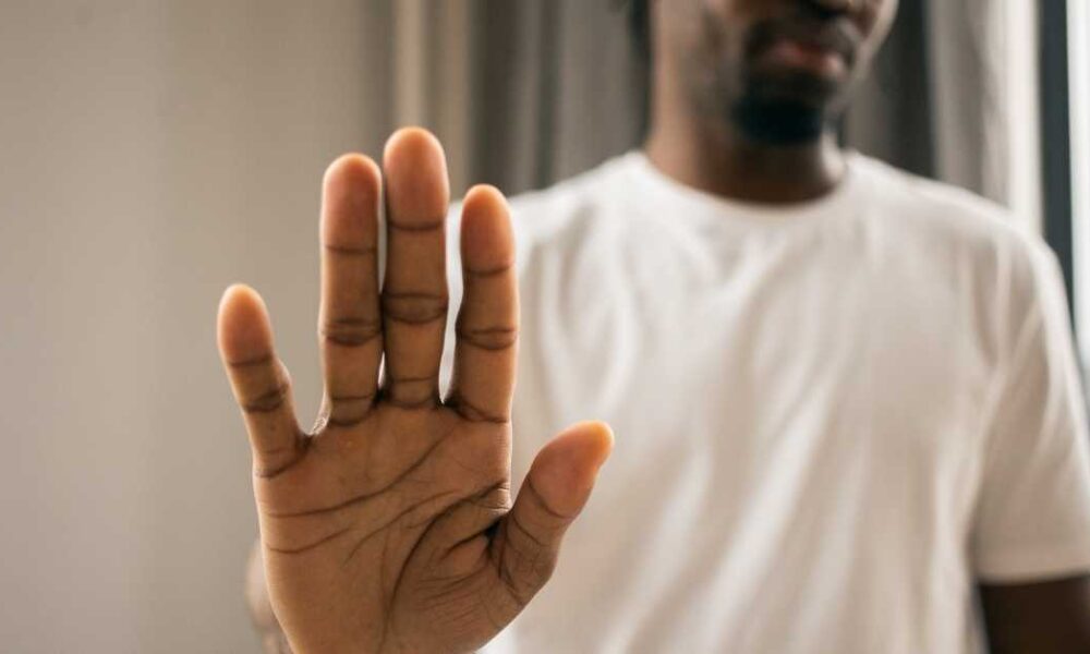 7 Effective Ways to Stop Feeling Like a Victim | Lifegram