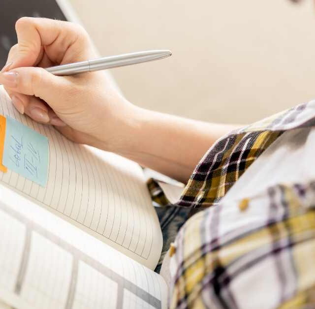 How to Set SMART Goals for Yourself | Lifegram